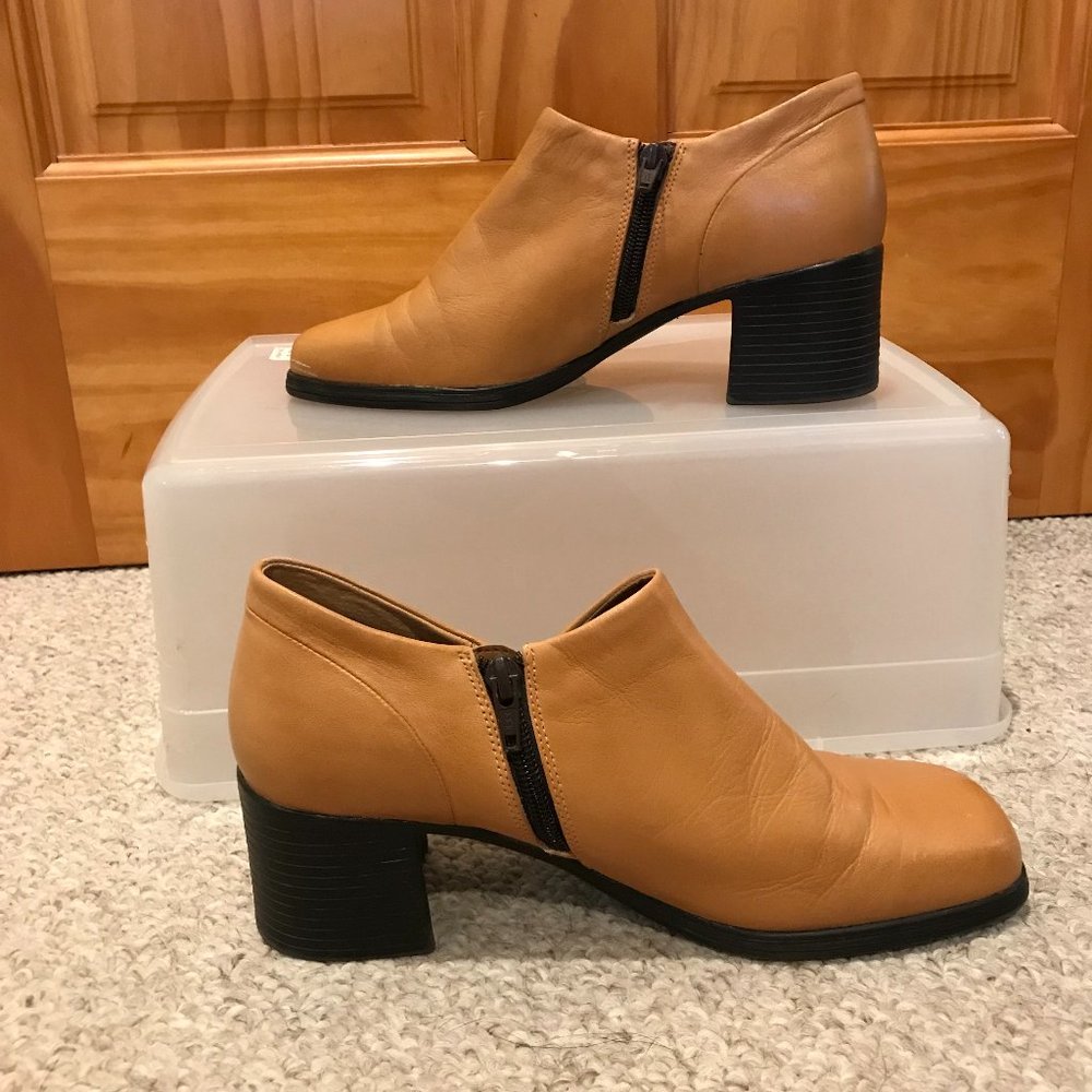 Chadwicks Shoes - Gem